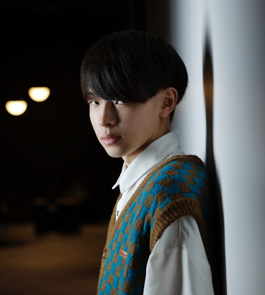 imase(歌手)の素顔がブサイク？歌下手で嫌い？実家は自営業で金持ちか！ - TheTopics