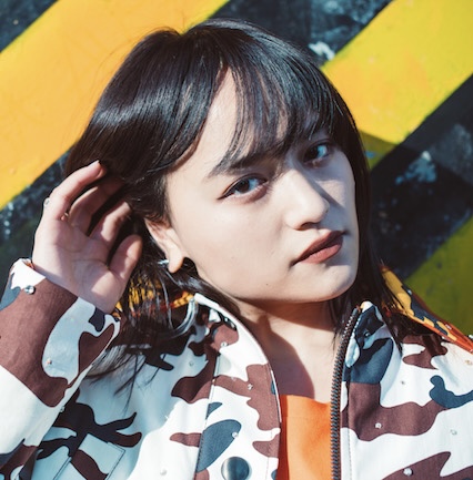 iri(歌手)の声や顔が男で性別は？熱愛彼氏は誰？ハーフで実家&両親は！ - TheTopics